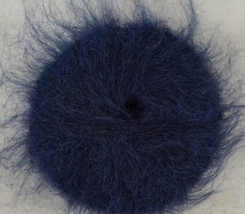 Cashmere – Tom’s cat knitting